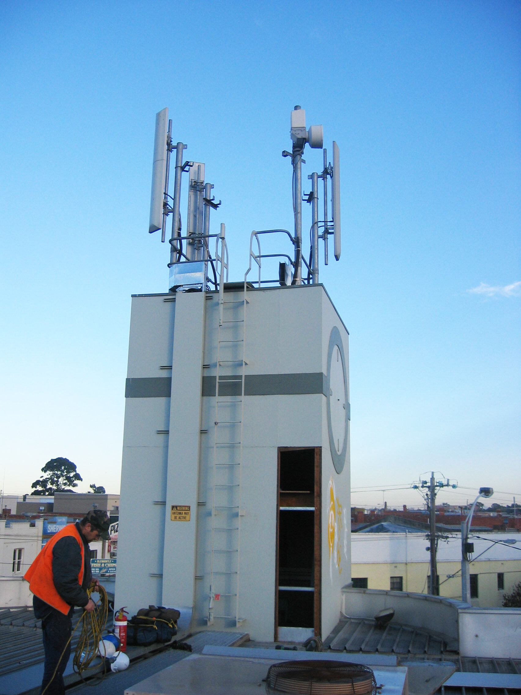 Fabrication design and development for the Telecommunication ...